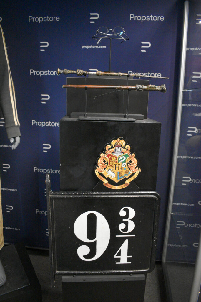 Prop Store Valencia Unveils Lots For Upcoming September Auction (VIDEO)